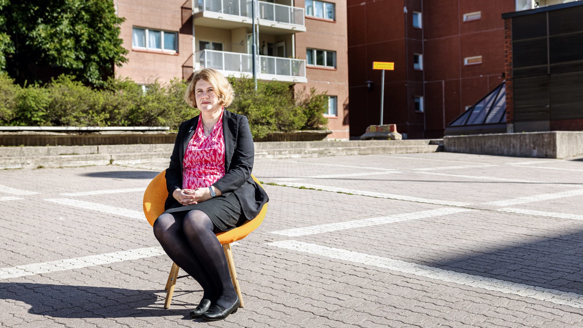 Miten aseet päätyvät rikollisten käsiin? | 8 minuuttia | Yle Areena