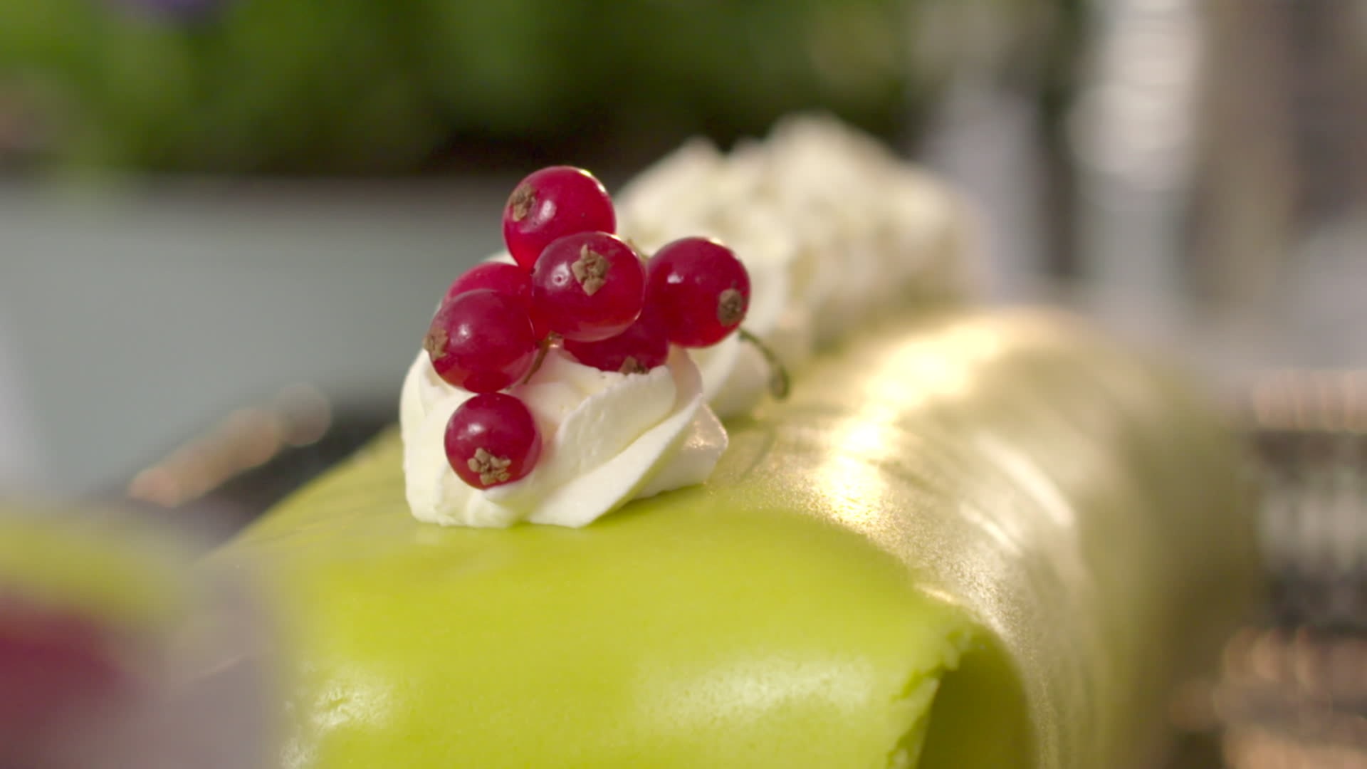 K1, J2: Prinsessaleivos kääretortusta | Susannen ruokakomero | Yle Areena