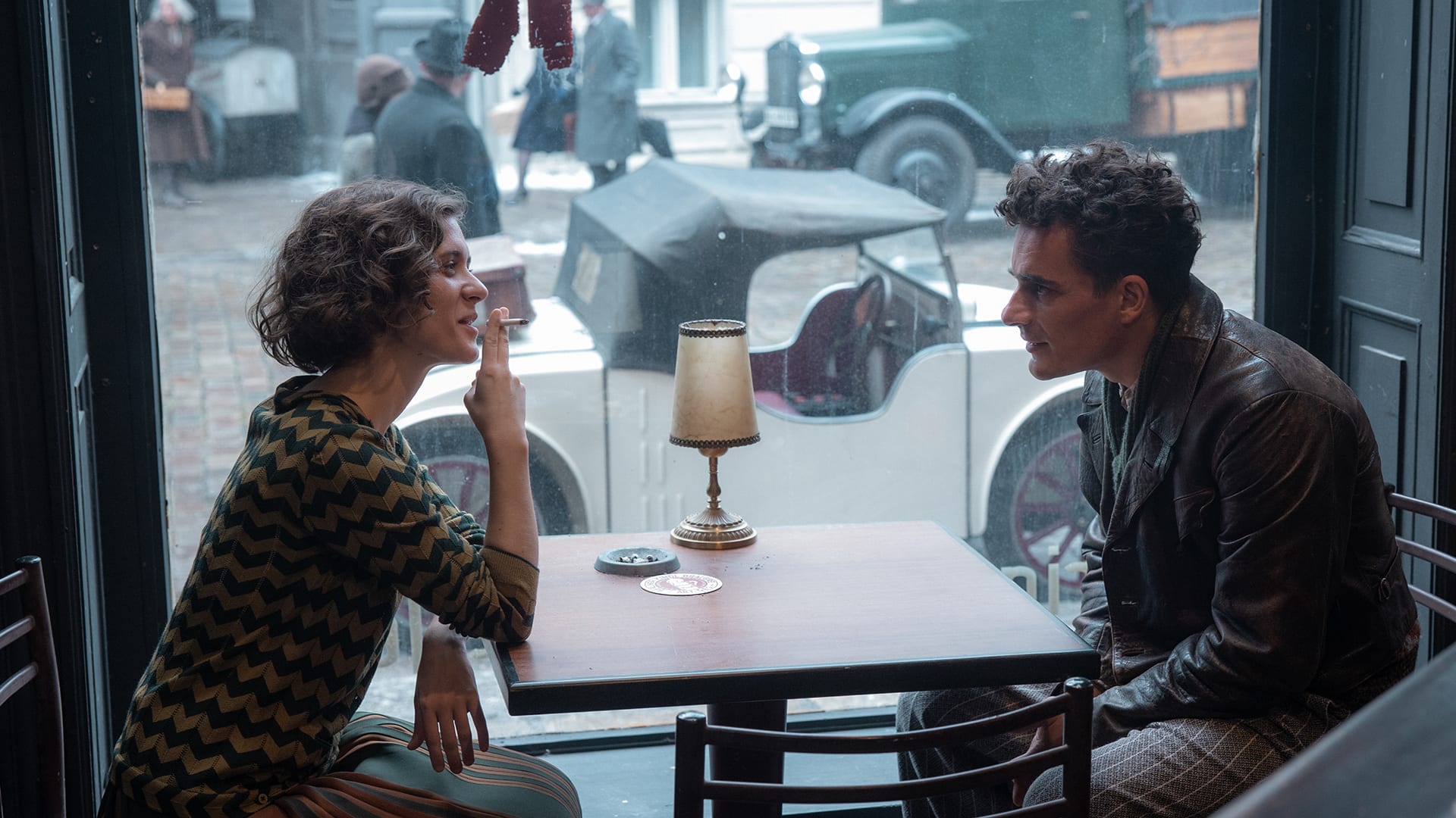 K4, J11: Hän elää! | Babylon Berlin | Yle Areena