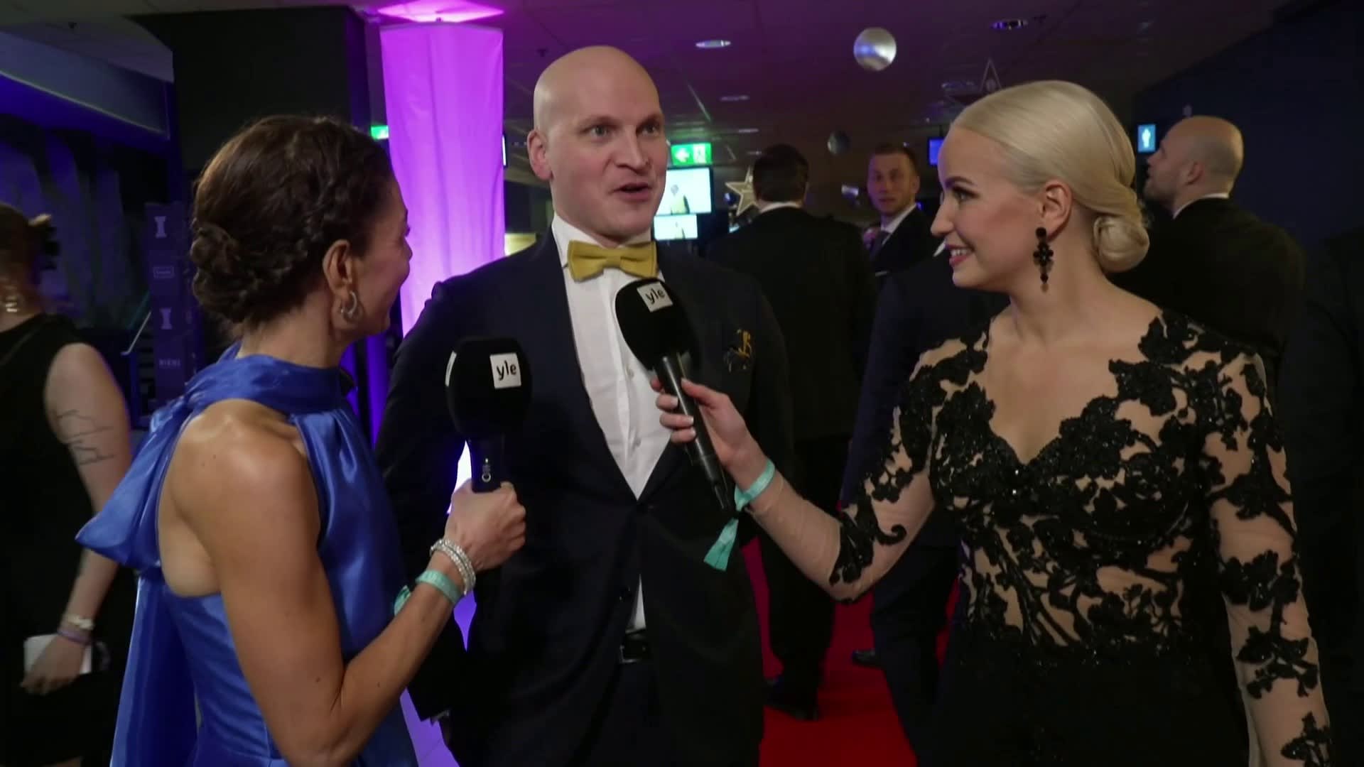 Riku Nieminen haastattelussa Urheilugaalan punaisella matolla. | Suomen ...