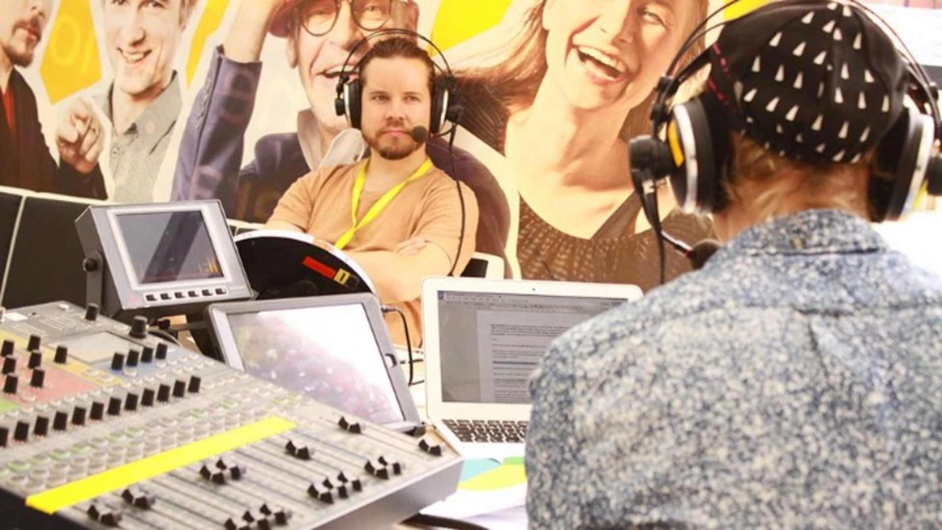 Yle Puhe Flow-festivaaleilla: "Oma levy-yhtiö pystyyn ja levy ulos ...