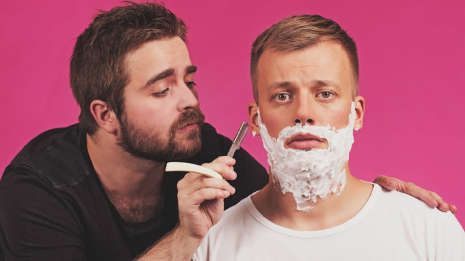 Ted & Kaj: Akvareller målade med snoppen | Ted & Kaj | Yle Arenan