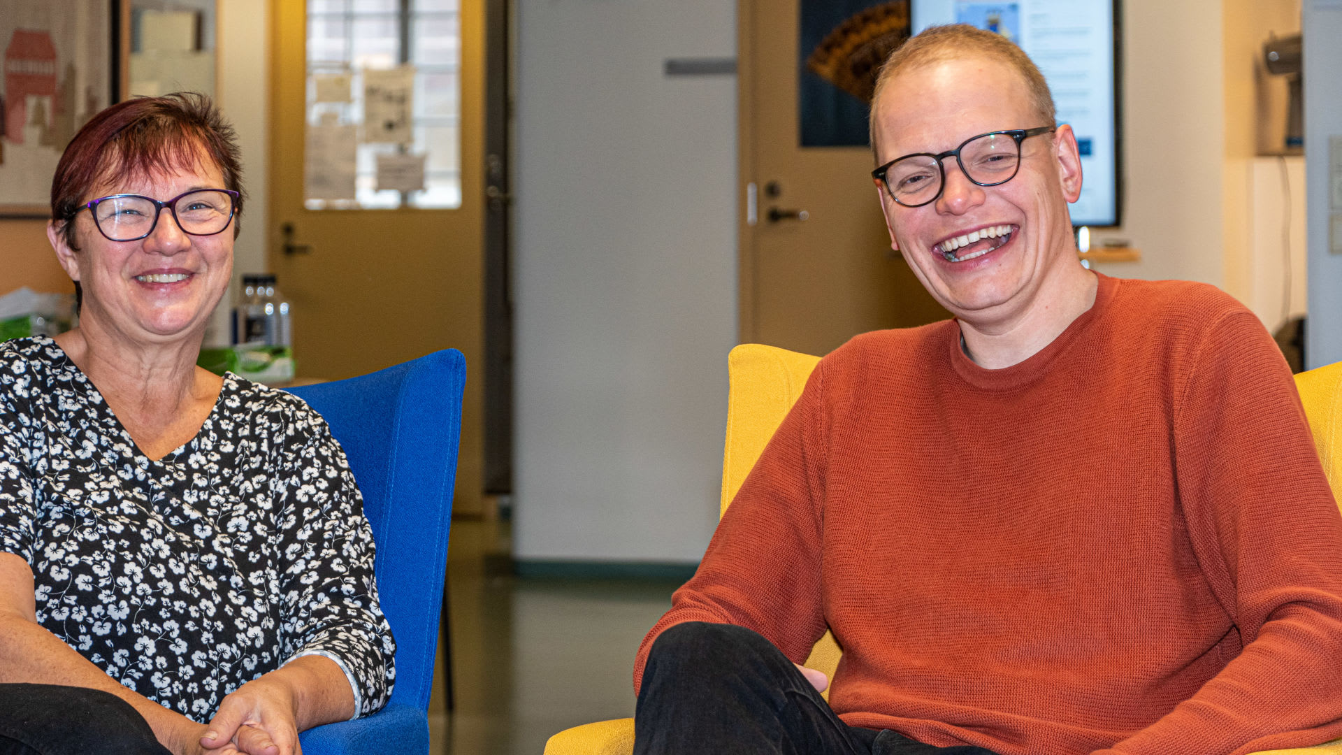 Fredagskaffe med Staffan Pehrman och Christel Liljeström: Hela byns ...