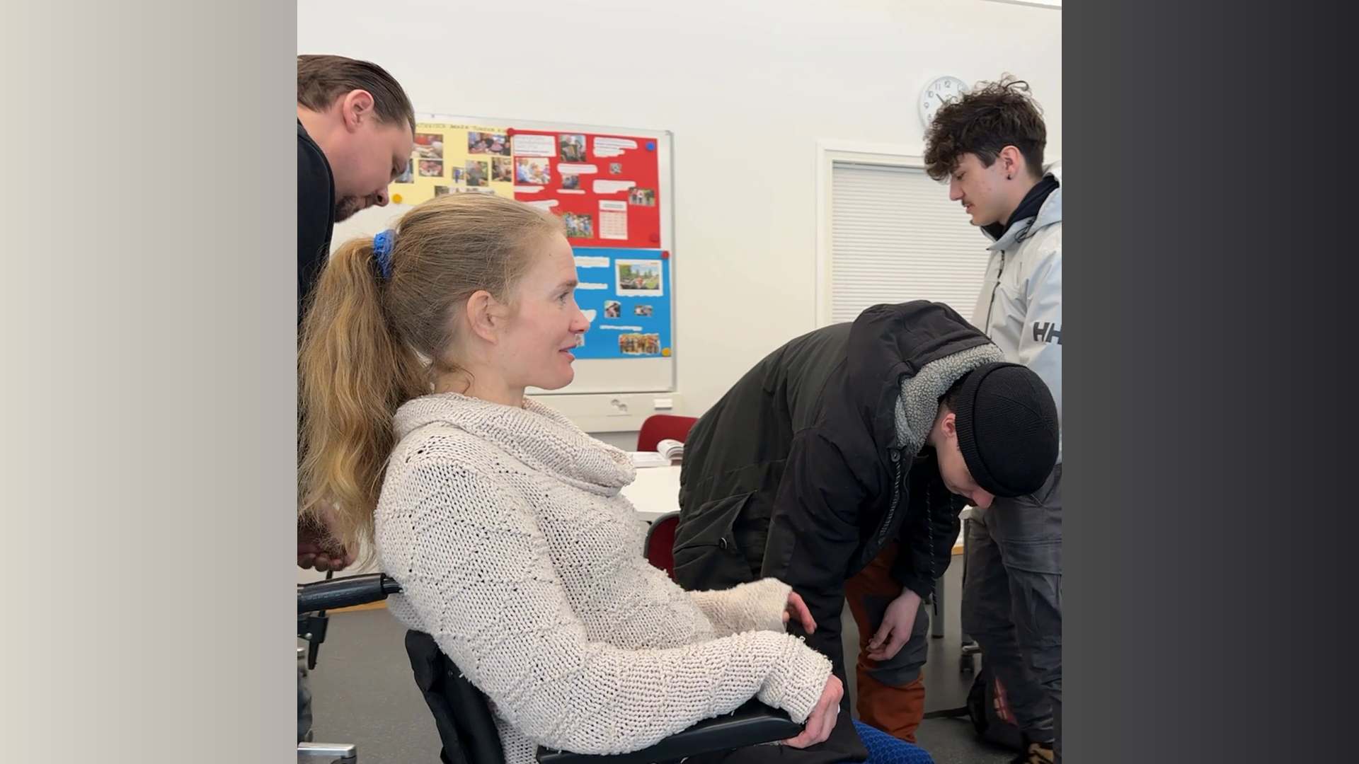 Anarâškielâ seervi ihečuákkim já sijdâpargei škovlim | Yle Sámi iđit ...