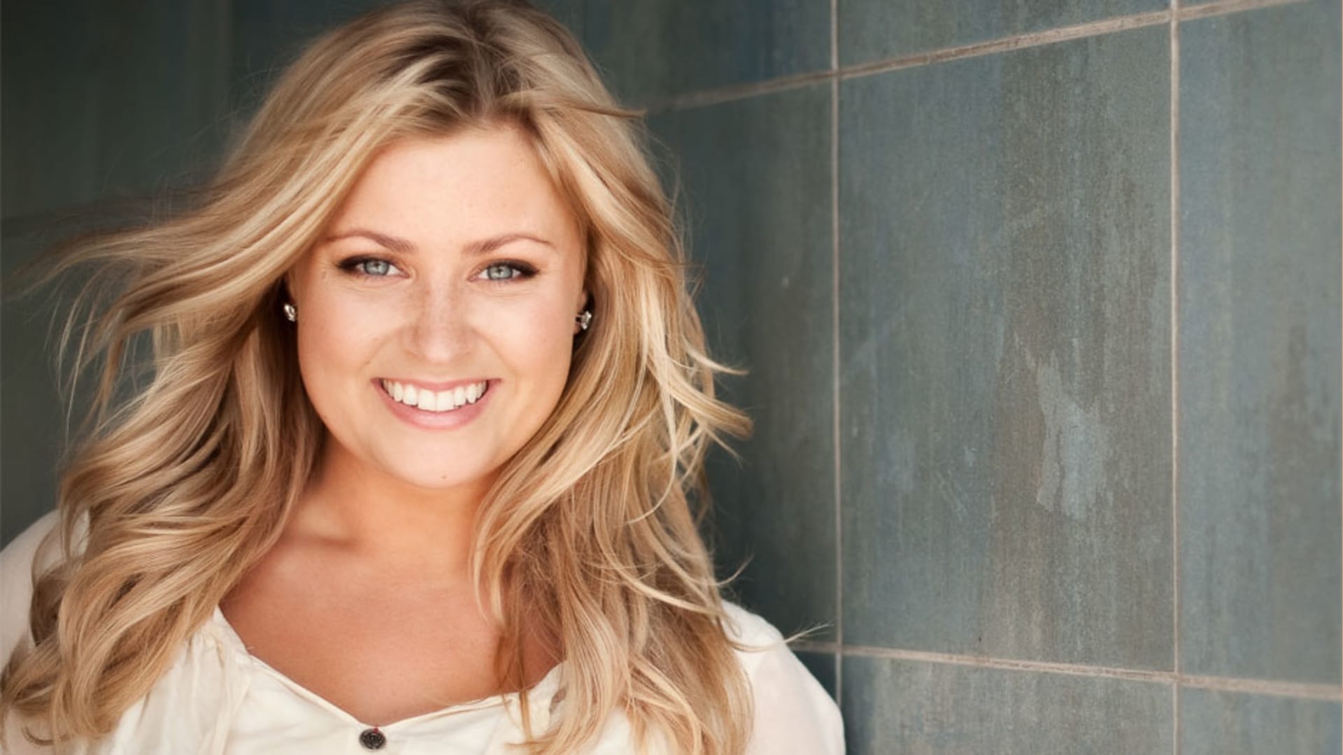 Hon som inte rodnar: med Malena Björndahl | Hon som inte rodnar | Yle ...