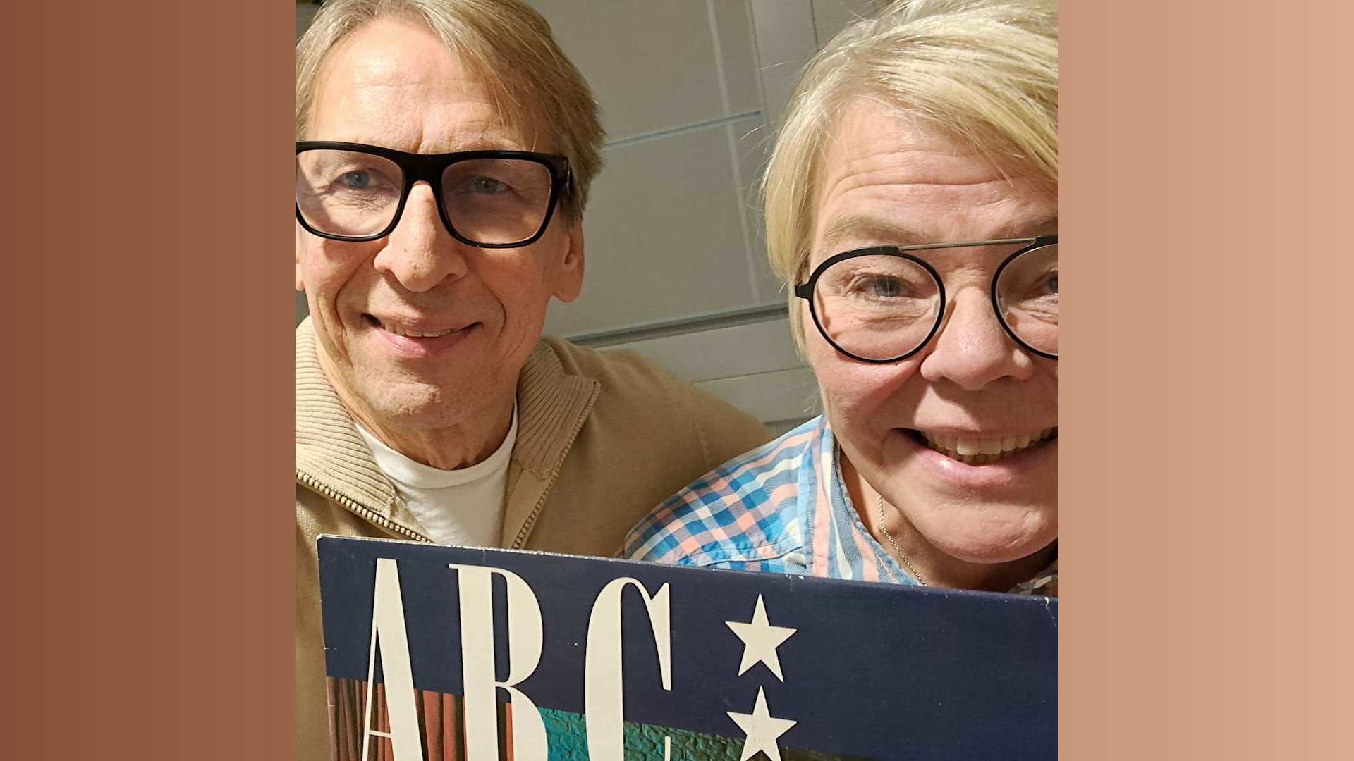 Hälsningskarusellen 20.11 med artister och låtar på bokstaven A ...