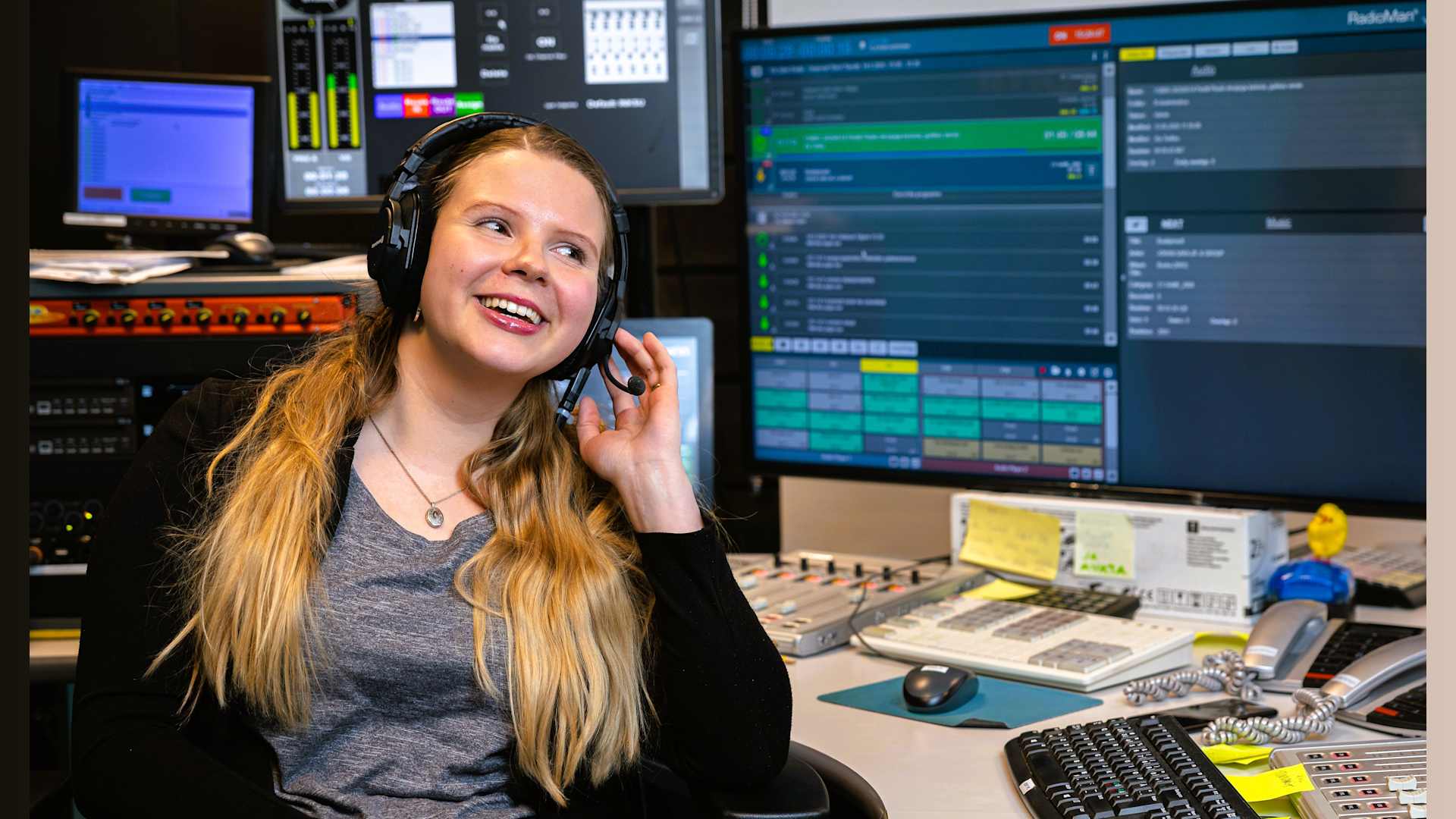 Nils-Aslak Valkeapää ađai Áillohaš eellimkeerdist já suu elimist ...