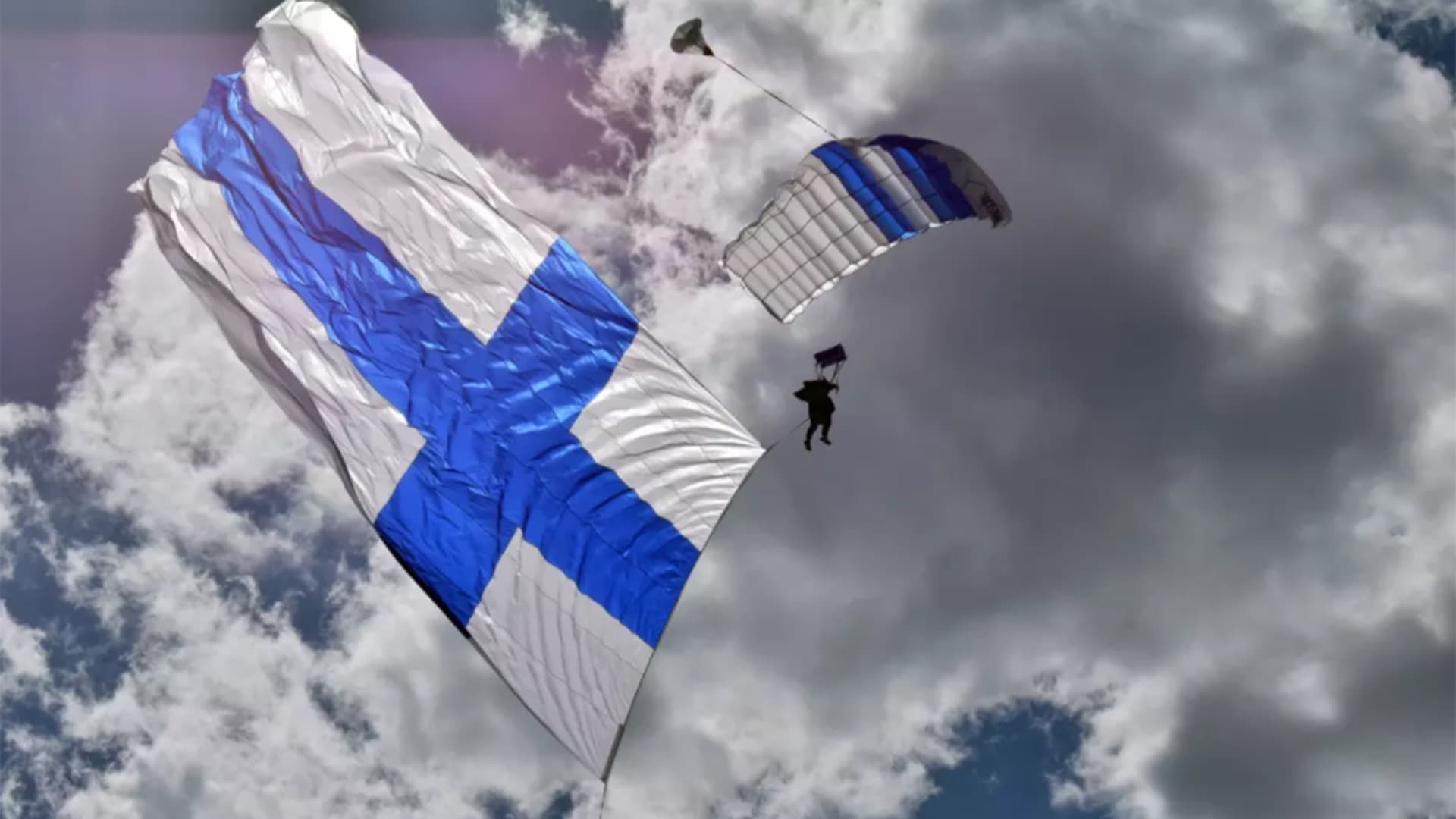Flyguppvisning - Flygvapnet 100 år | Flyguppvisning | TV | Arenan ...
