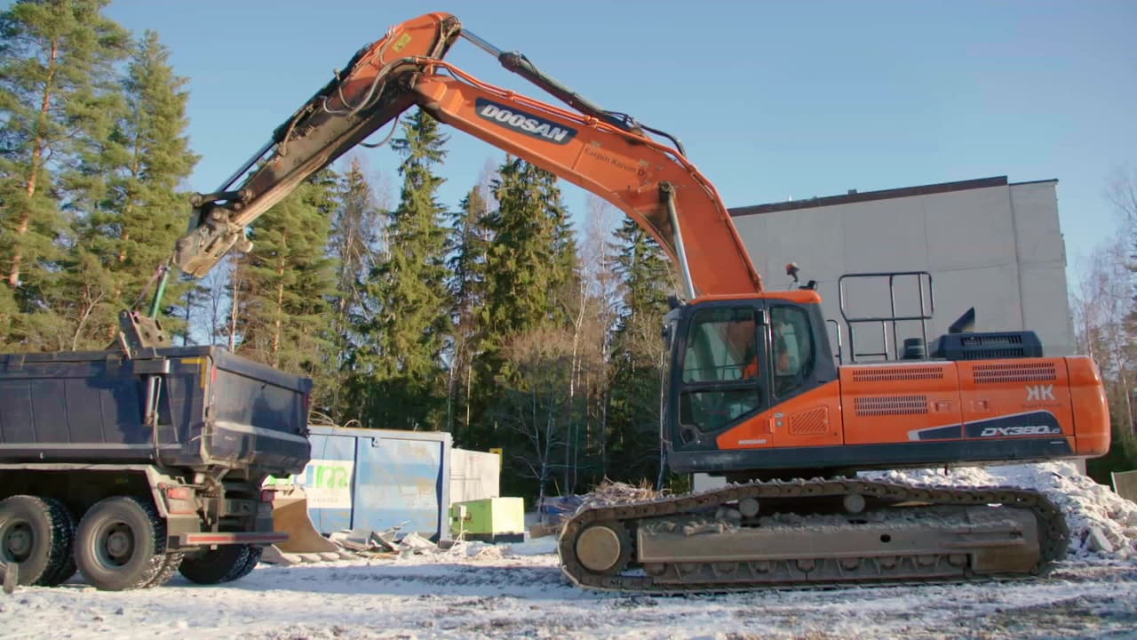Grävmaskin och extra apparater | Stora maskiner | TV | Arenan | svenska ...