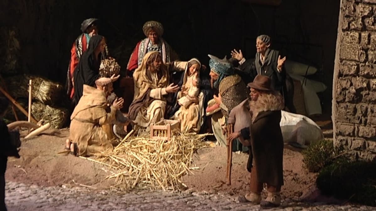 Valtava seimi tuo italialaisen jouluperinteen Turun tuomiokirkkoon ...