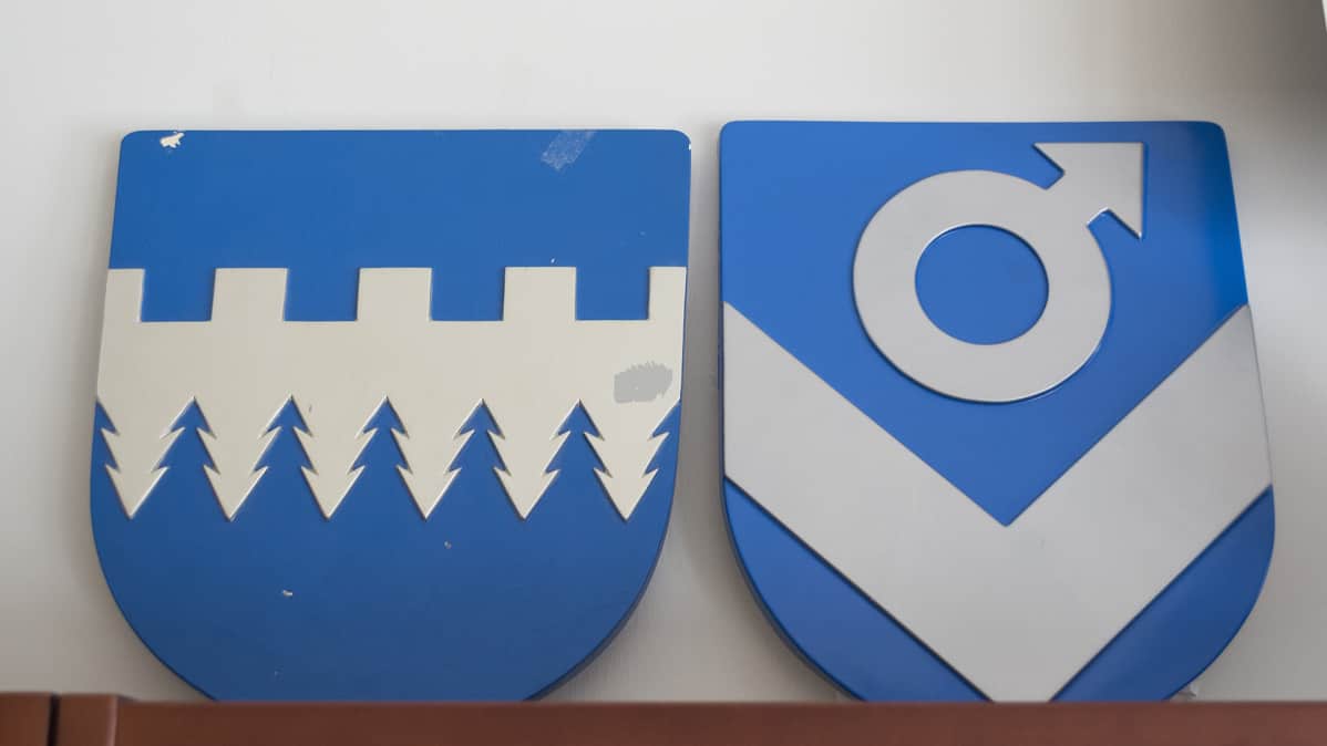 Vaakuna sopii verryttelypuvun rintaan, muttei boksereihin | Yle Uutiset ...