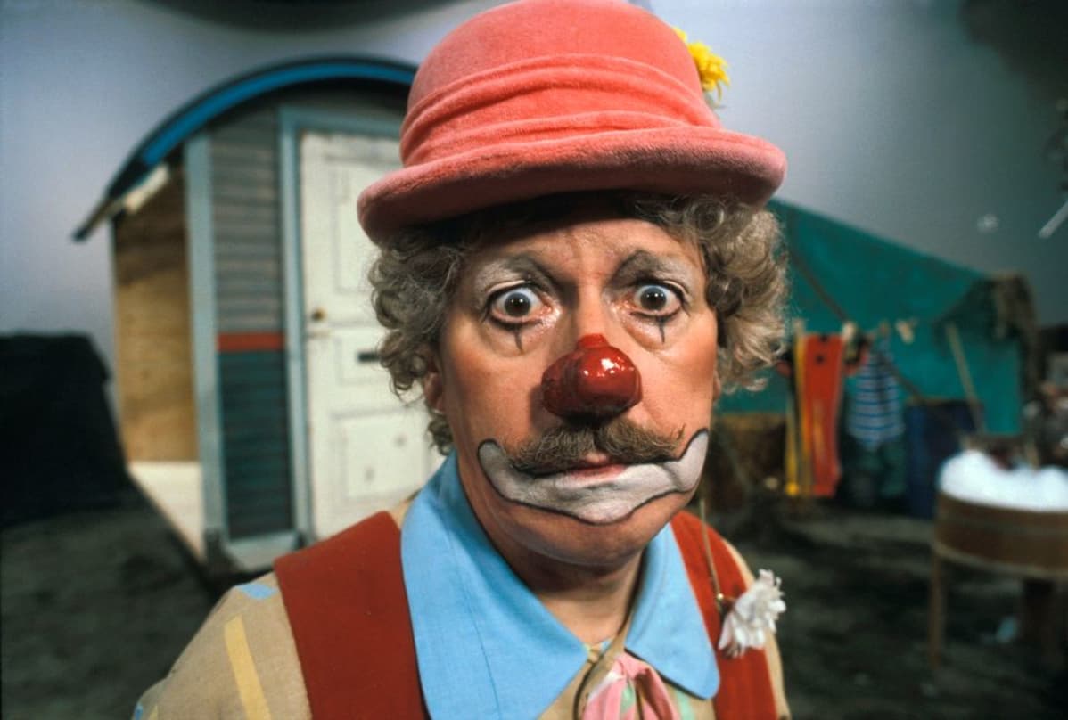 Pelle Hermanni ja käkättävä kepakko kestävät aikaa – mikä lastenohjelma ...