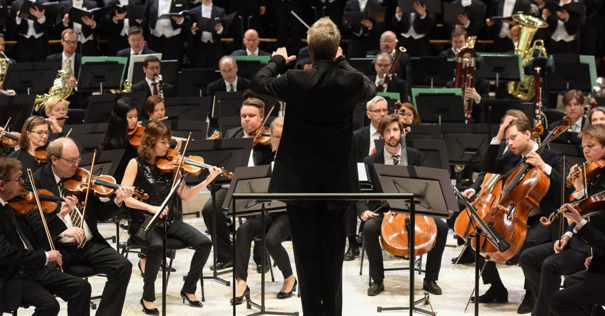 Kapellimestari ja solisti sairastuvat, miten käy konsertin? – Ei hätää ...