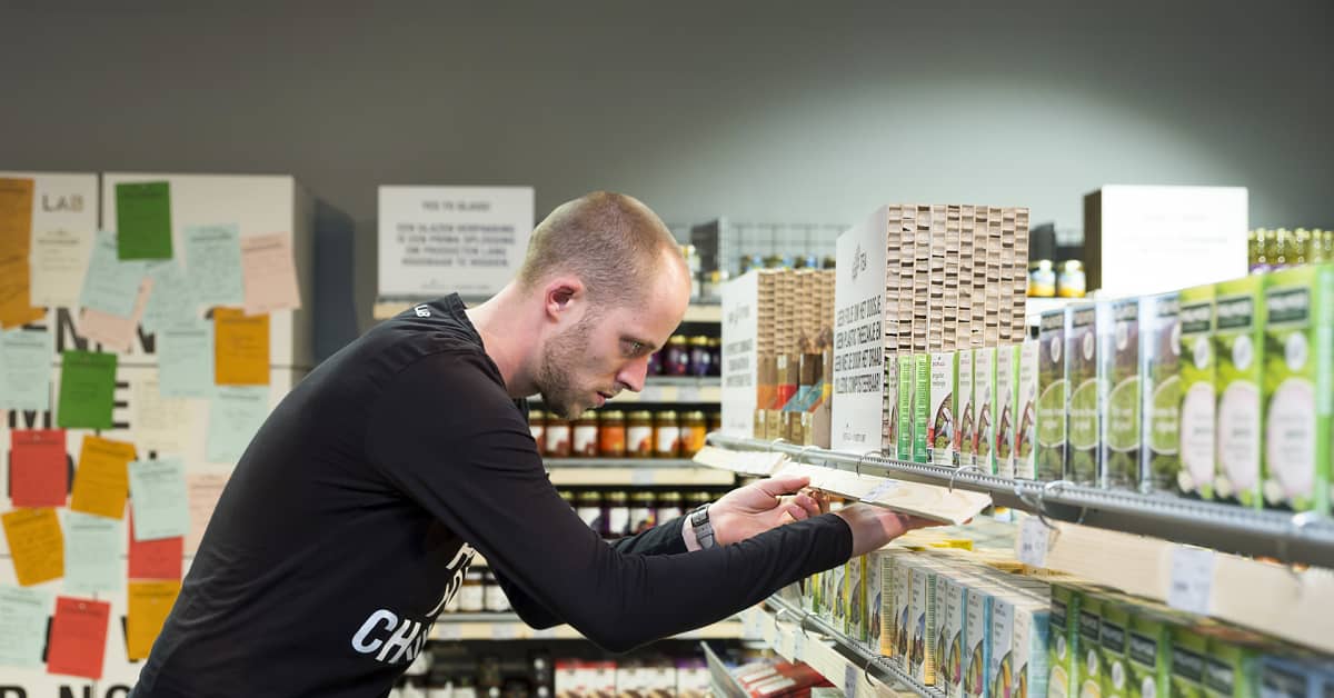 Pelastaako biomuovi maailman meret? Hollantilainen kauppaketju poisti ...