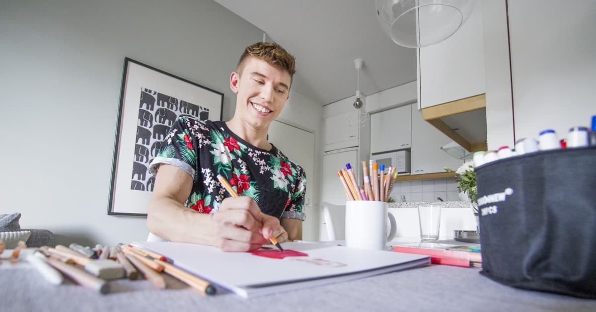 Lähes 19 000 someseuraajaa, joista yksi on Paris Hilton – Tommi ...