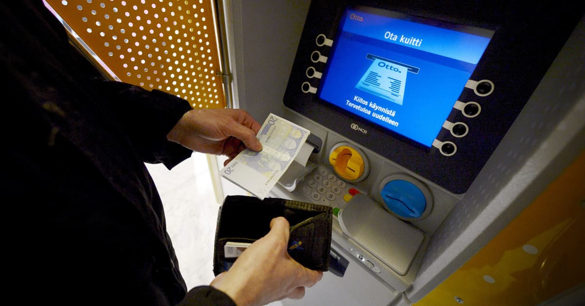 Avoin ovi 10 minuuttia, pankkikortti lompakossa työpöydällä, pin-koodi ...