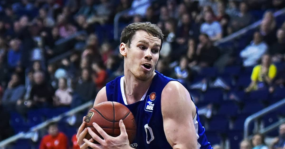 Susijengin luottopelaaja Erik Murphy loppukaudeksi Espanjaan | Yle