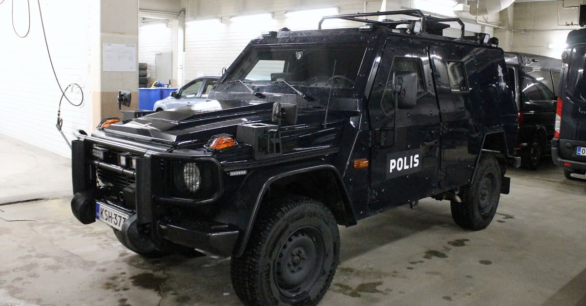 Lounais-Suomen poliisi saa kaksi uutta luodinkestävää autoa | Yle