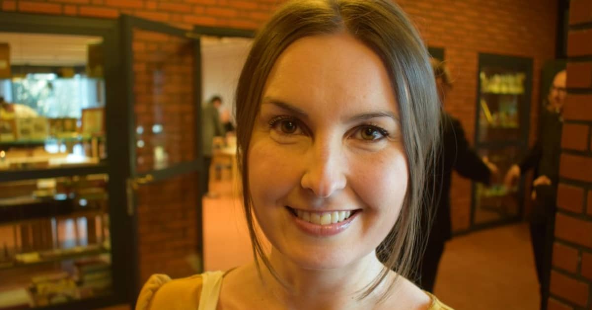 Eeva Kalli pysyy puolueettomana puheenjohtajavaalissa | Yle