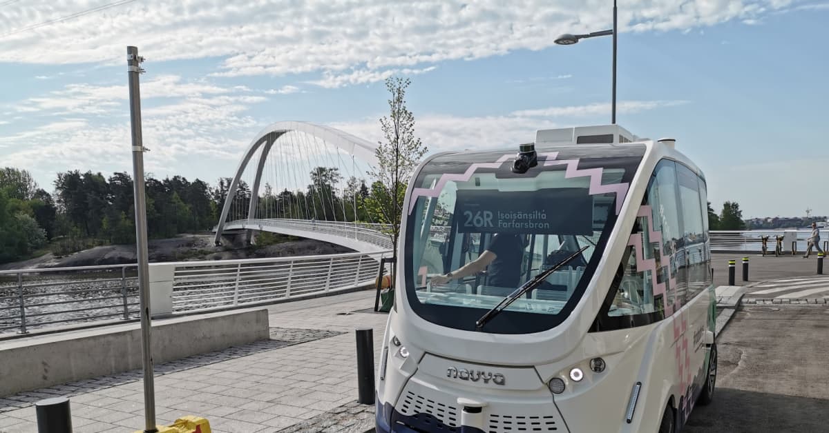 Driverless 'robobus' taking passengers on test runs in Helsinki | Yle