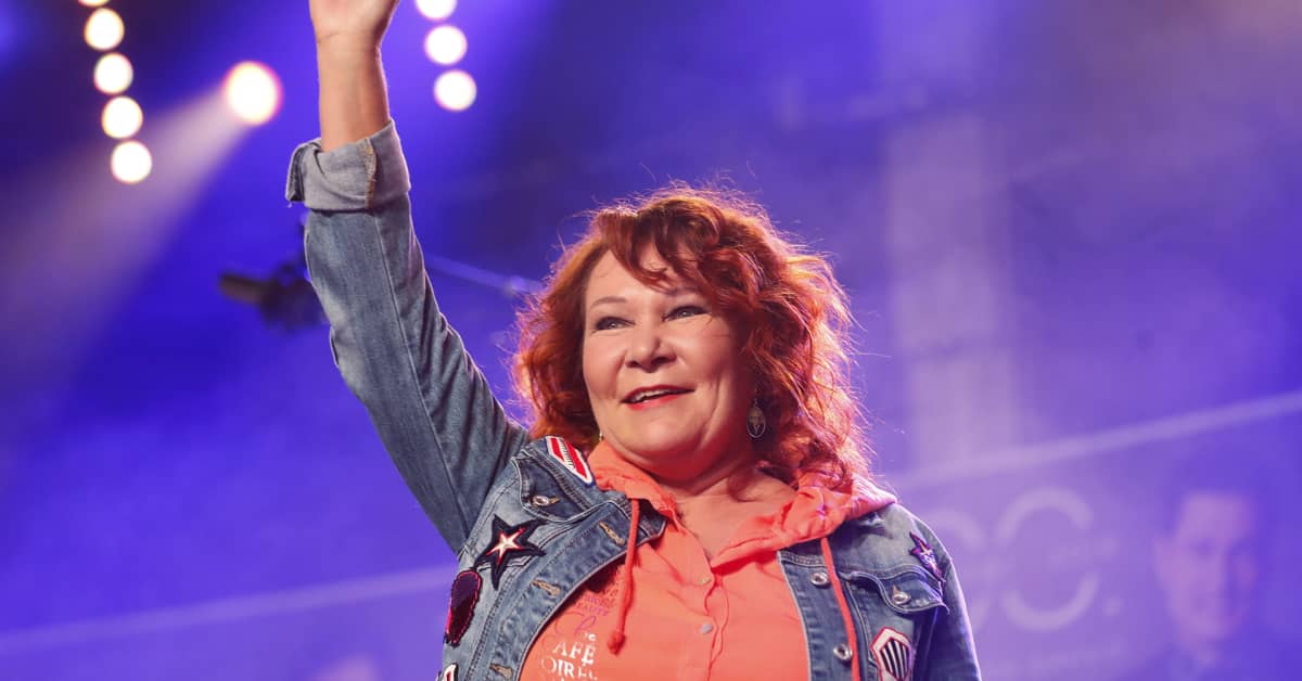 Iskelmä-Finlandia Vicky Rostille, jonka sata salamaa iskee yhä tulta ...