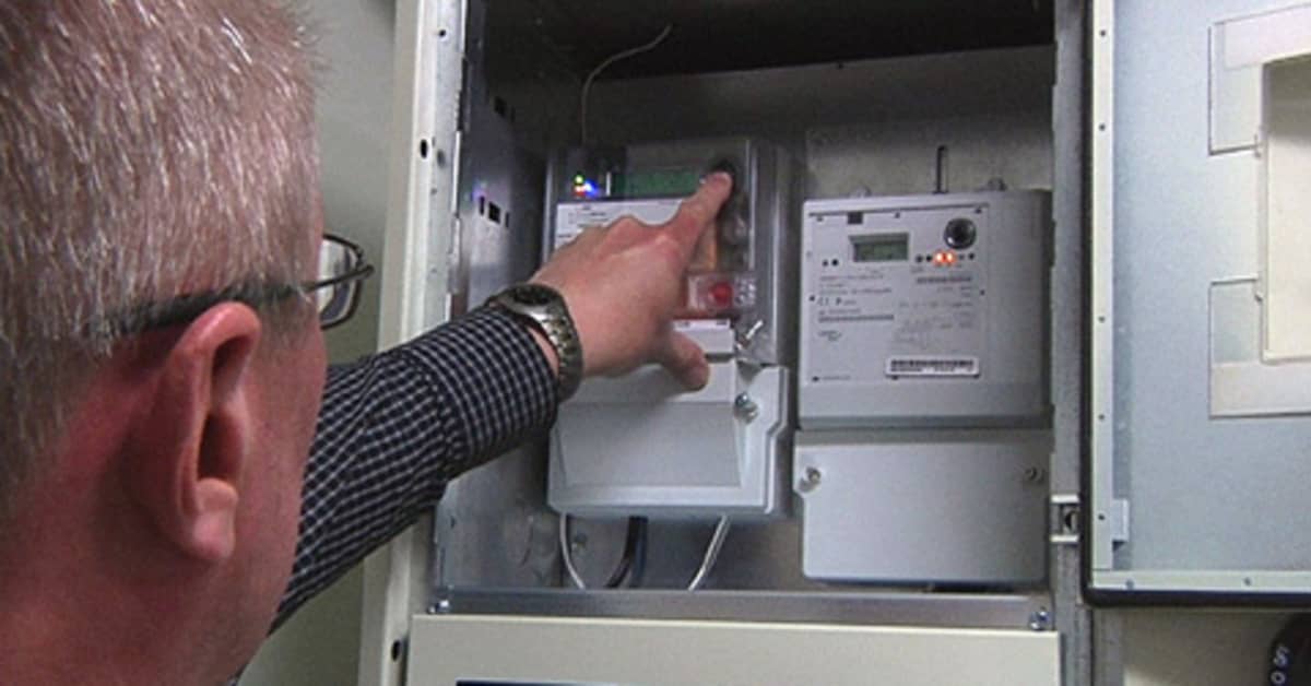 Sähkölasku pienenee yhä useammalla | Yle