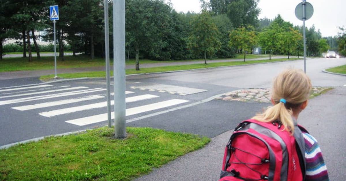 Onko suojatie suojaisa? Lukijat ilmiantoivat koulutien vaaranpaikkoja | Yle