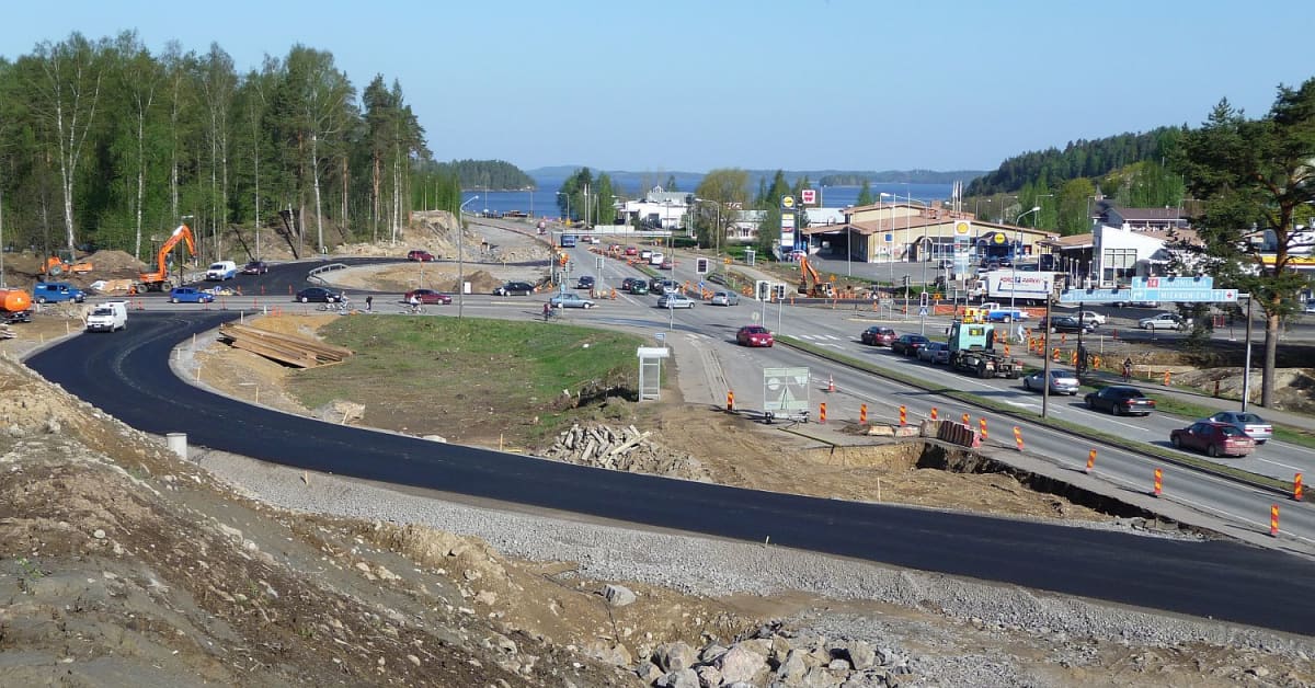 Miekkoniemen risteys käyttöön | Yle