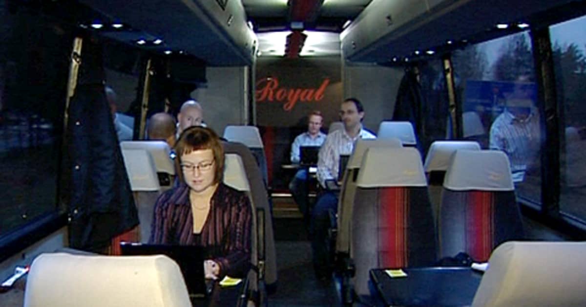 "Office Bus" Provides Workplace on Wheels | Yle