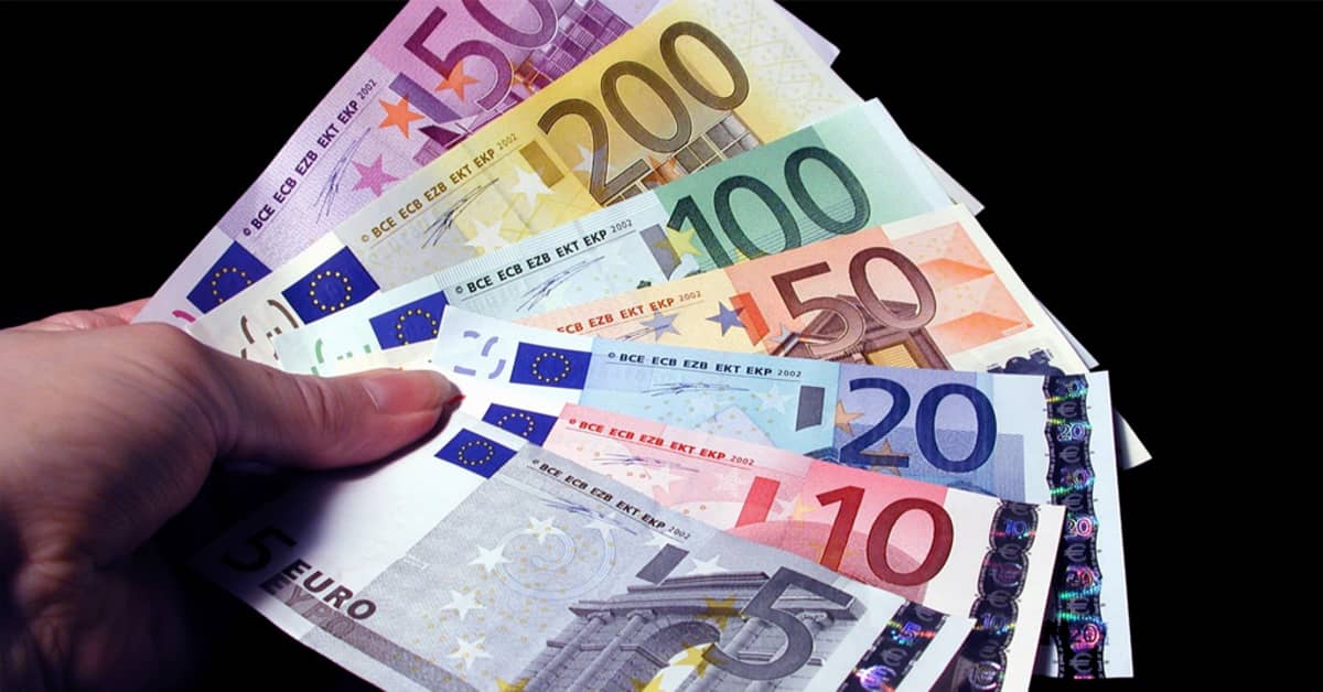 Väärennettyjä 200 euron seteleitä liikkeellä | Yle