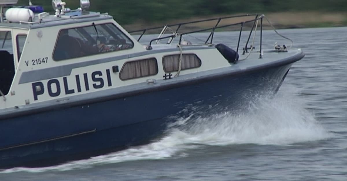 Poliisiveneitä puunataan valvontakesää varten | Yle