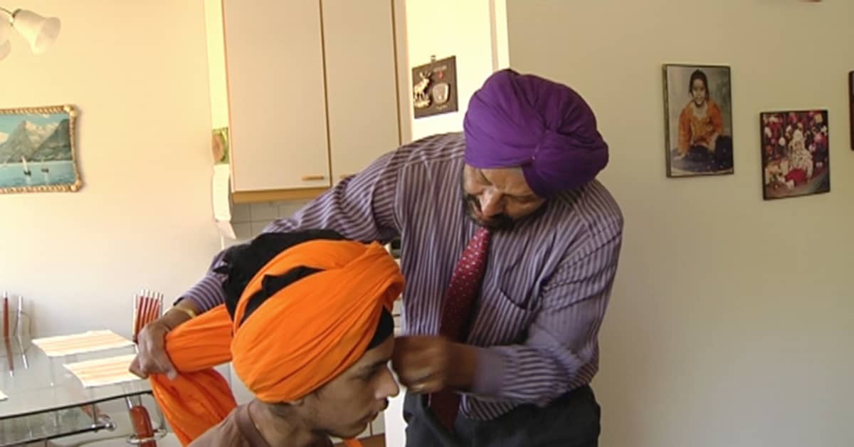 Sikh bus driver wins right to wear turban in Vantaa | Yle