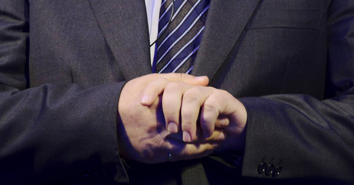 HS: Nokia and Elop discuss smaller golden handshake package | Yle