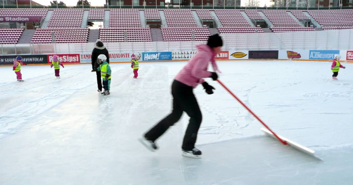 IL: Pornolaulu rytmitti lasten luistelua Ratinassa | Yle