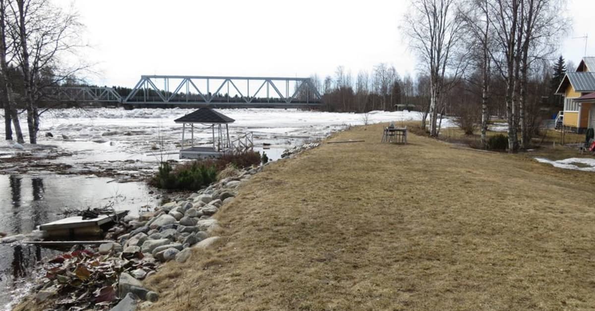 На реке Simojoki начался ледоход | Yle