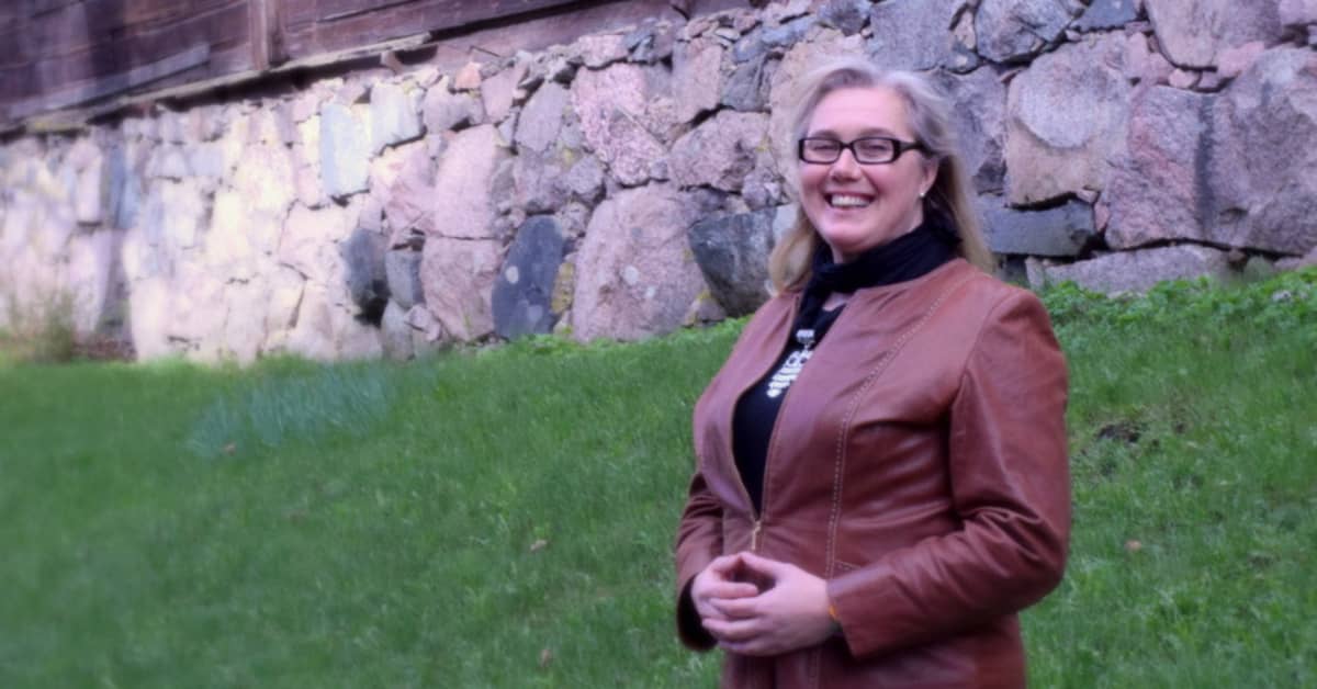 Ringa Ropo ponnistaa naisenergiaa nyt käsipalloseura Cocksiin | Yle