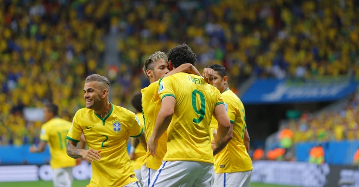 Video: David Luiz iski Brasilian johtoon - näytti Chilen omalta ...