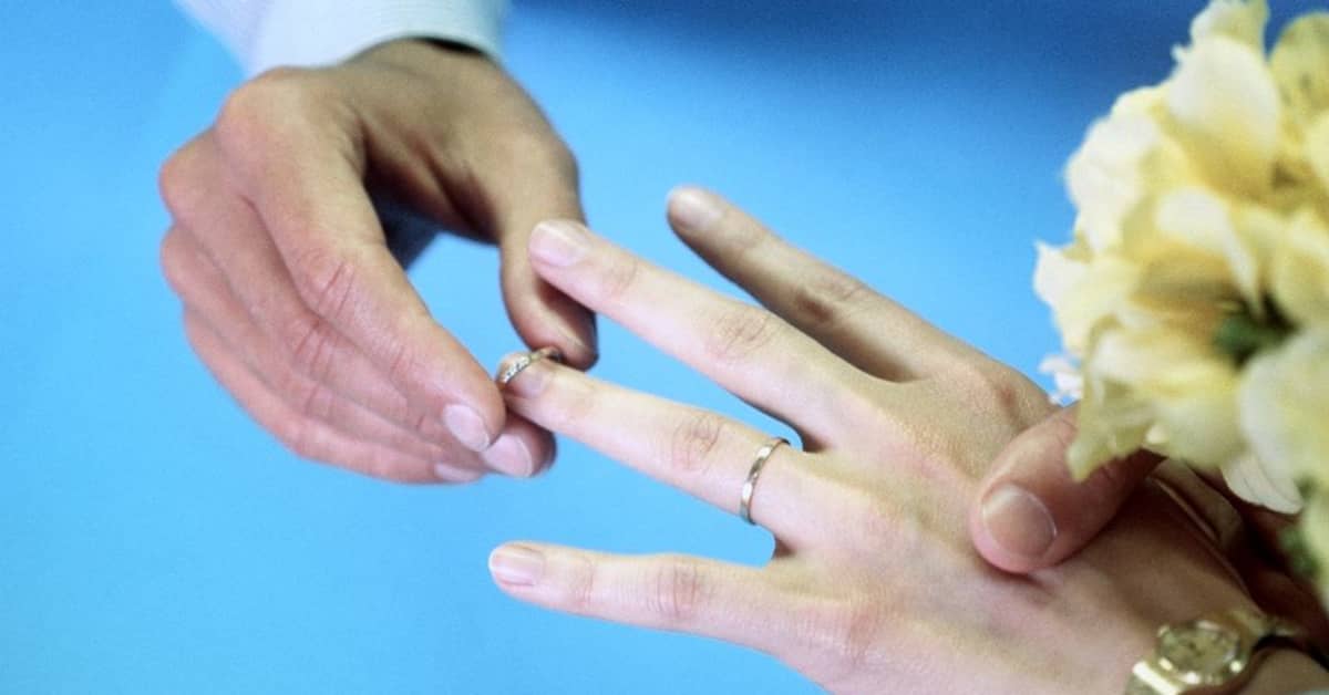 Anopin ja miniän hyvä suhde vaatii tekoja kaikilta kolmelta | Yle