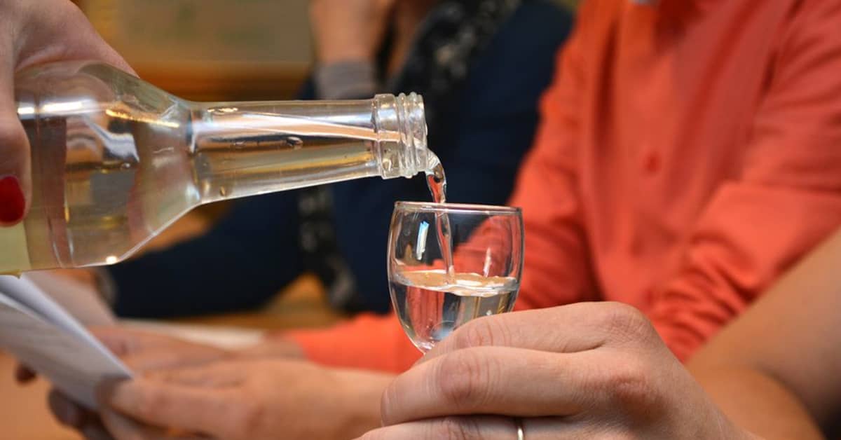 Ravintoloihin omat viinat mukaan? – ”Lain noudattamisesta on tullut ...