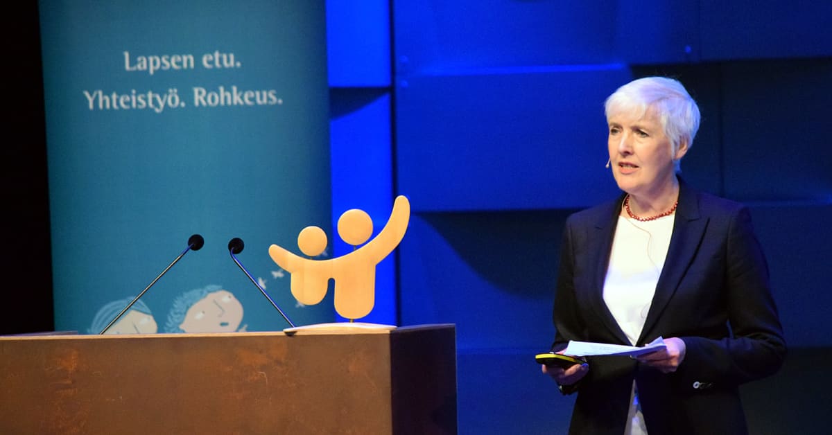 Sosiaalipolitiikan huippututkija Eileen Munro: valtion kontrollia ...