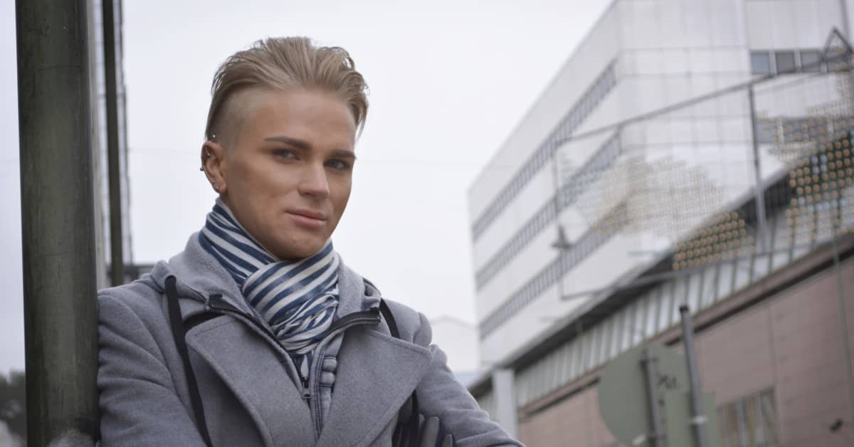 Feministimies puunaa ja hoivaa, vanhan liiton uros palauttaisi vallan ...