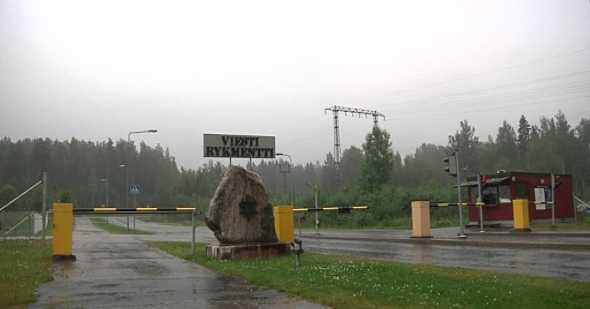 Riihimäen ja Parolannummen varuskunnat saavat kasteessa epätavallisen ...