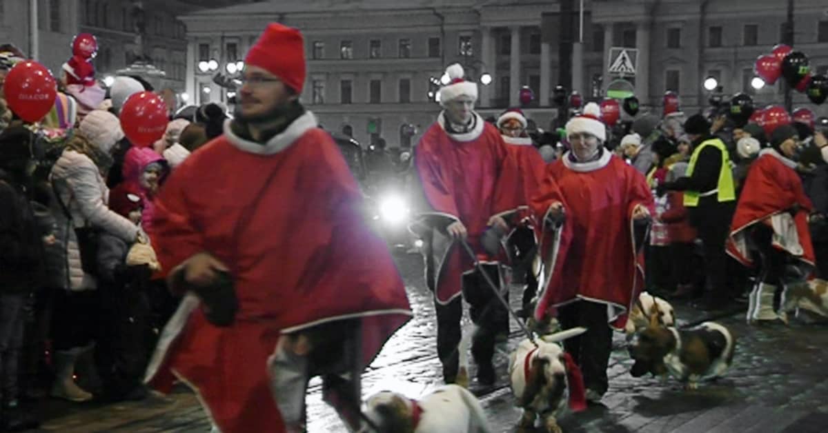 Helsinki CBD comes aglow for the festive season | Yle