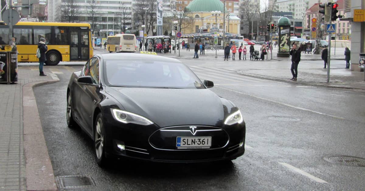 Tesla taxi tantalises in Turku | Yle