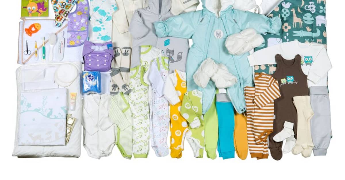 Kela's 2015 newborn starter kit highlights breastfeeding | Yle