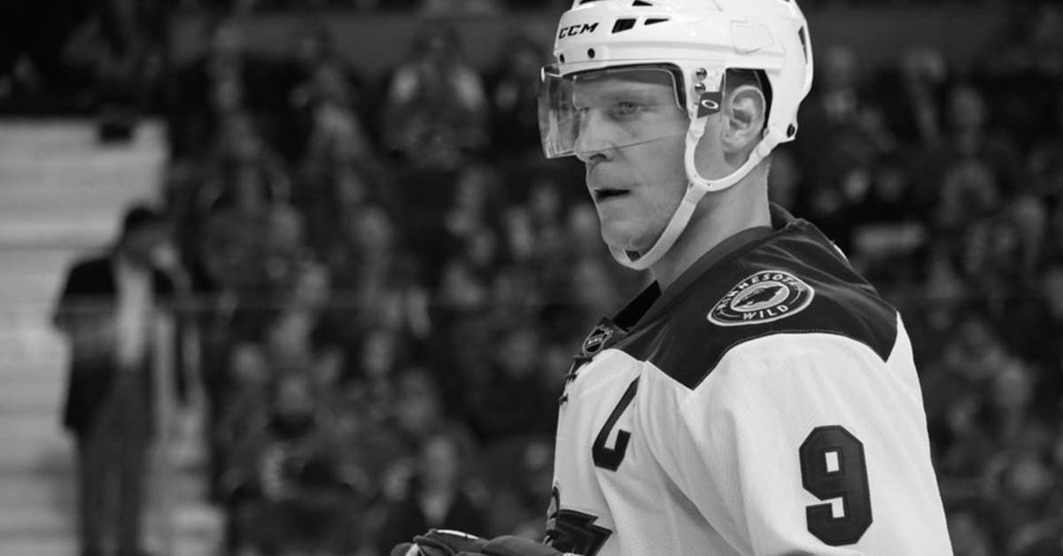 Mielenterveysongelmat yhä jääkiekkopiirien tappava tabu | Yle