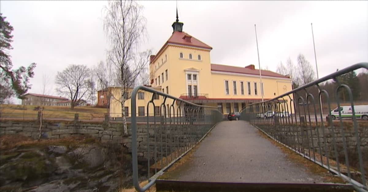 Jämsänkosken Ilveslinna taas myyntiin | Yle