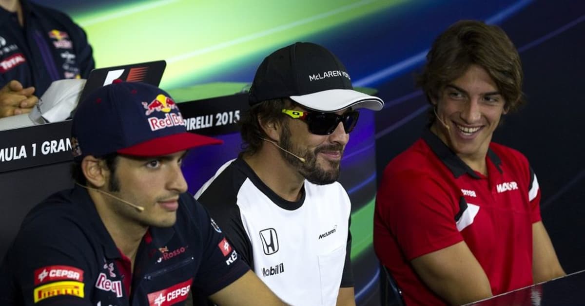 Yllättävästä vaivasta kärsivä Alonso ei hätkähdä kolaripaikalle paluuta ...