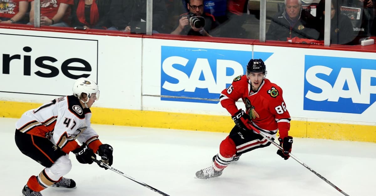 Chicago-fanit hehkuttivat Teräväisen paluuottelua: "Suurin keskisormi ...