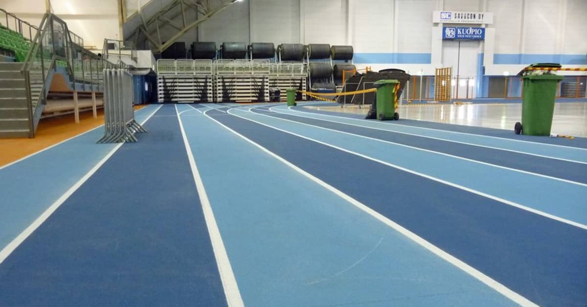 Kuopio-halli sai remontissa raikkaan sinivalkoiset sävyt | Yle